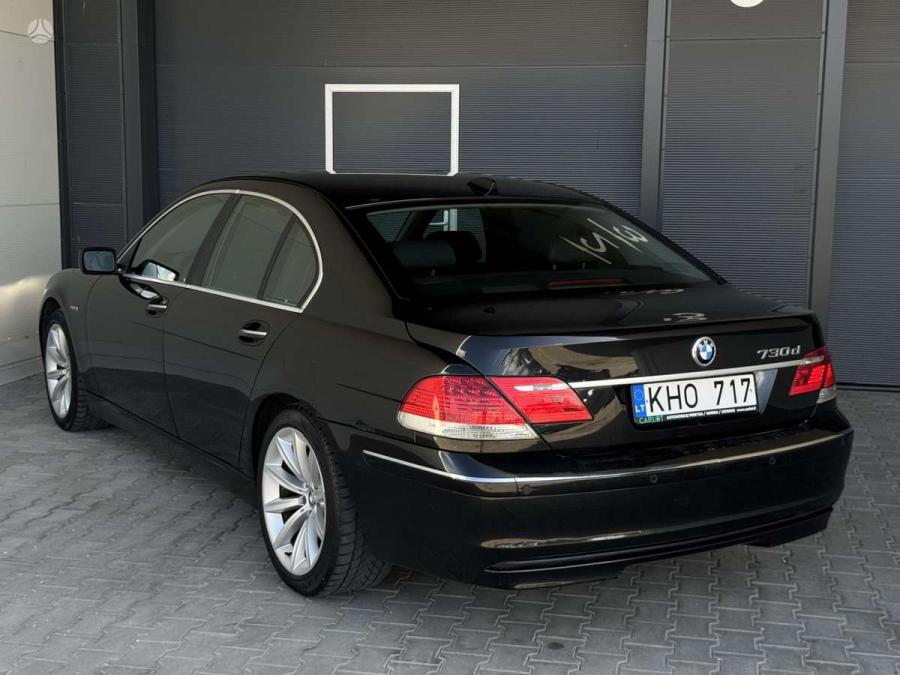 Black BMW 730 2008 in Vilnius, with an engine capacity of 2.99 L and mileage of 349 thousand km for 5400 €, photo 5 on AUTOMOTO.COM.LV