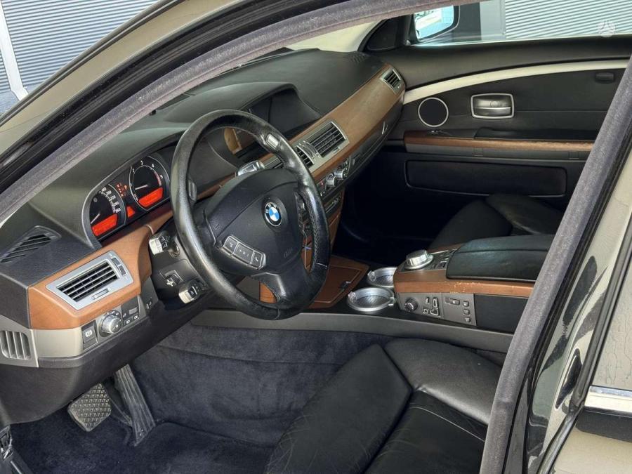 Black BMW 730 2008 in Vilnius, with an engine capacity of 2.99 L and mileage of 349 thousand km for 5400 €, photo 8 on AUTOMOTO.COM.LV