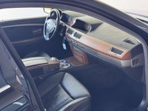Black BMW 730 2008 in Vilnius, with an engine capacity of 2.99 L and mileage of 349 thousand km for 5400 €, photo 10 on AUTOMOTO.COM.LV