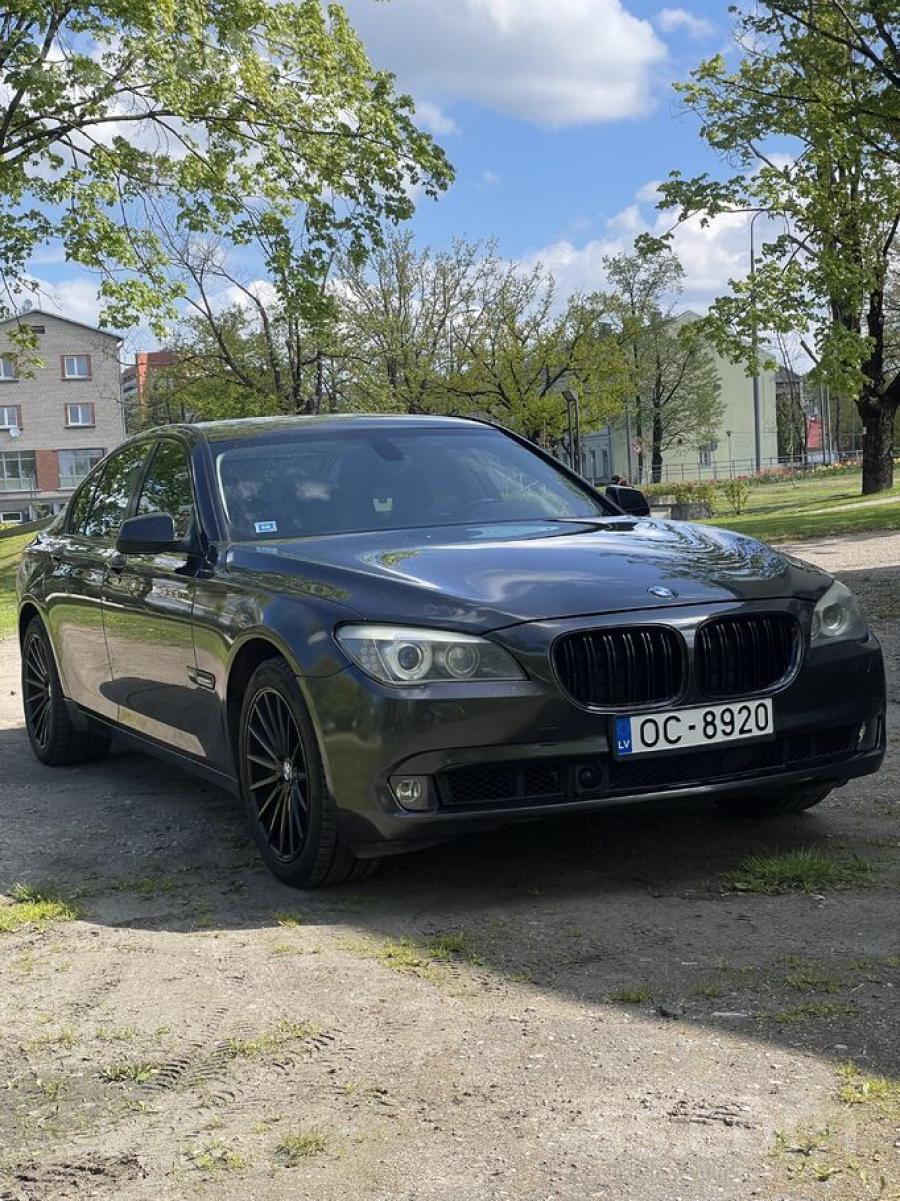 Melns BMW 730 2009 Rēzekne, ar dzinēja tilpumu 3.00 L un nobraukumu 390 tūkst. km par 10500 €, foto 2 vietnē AUTOMOTO.COM.LV