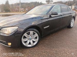 Melns BMW 730 2009 Prienai, ar dzinēja tilpumu 2.99 L un nobraukumu 303 tūkst. km par 5899 €, foto  vietnē AUTOMOTO.COM.LV
