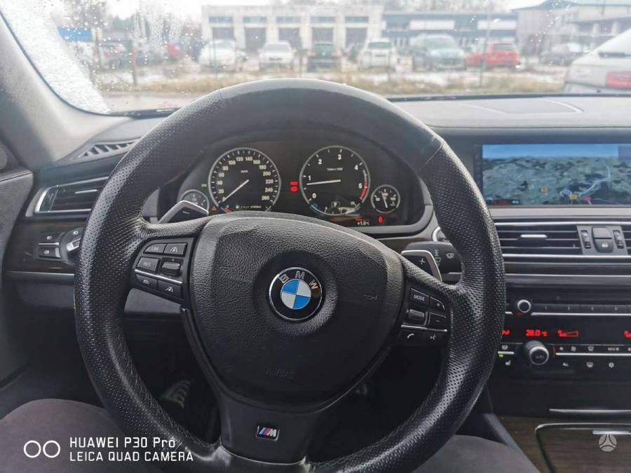 Melns BMW 730 2009 Prienai, ar dzinēja tilpumu 2.99 L un nobraukumu 303 tūkst. km par 5899 €, foto 6 vietnē AUTOMOTO.COM.LV