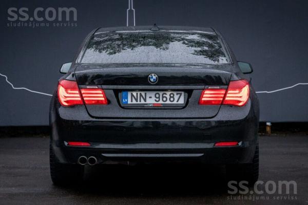 Black BMW 730 2009 in Riga, with an engine capacity of 3.00 L and mileage of 341 thousand km for 9990 €, photo 8 on AUTOMOTO.COM.LV