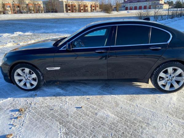 Melns BMW 730 2009 Jēkabpils, ar dzinēja tilpumu 3.00 L un nobraukumu 303 tūkst. km par 7200 €, foto 5 vietnē AUTOMOTO.COM.LV