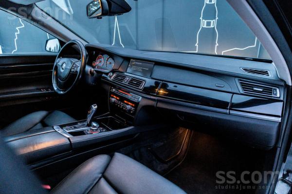 Melns BMW 730 2009 Rīga, ar dzinēja tilpumu 3.00 L un nobraukumu 372 tūkst. km par 9990 €, foto 10 vietnē AUTOMOTO.COM.LV