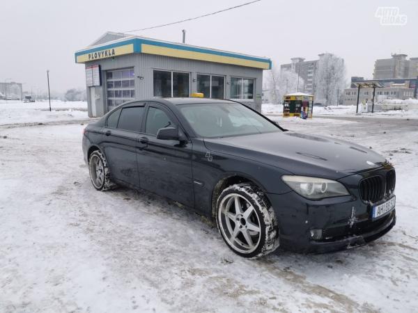 Black BMW 730 2009 in Kaunas, with an engine capacity of 3.00 L and mileage of 253 thousand km for 9500 €, photo 4 on AUTOMOTO.COM.LV