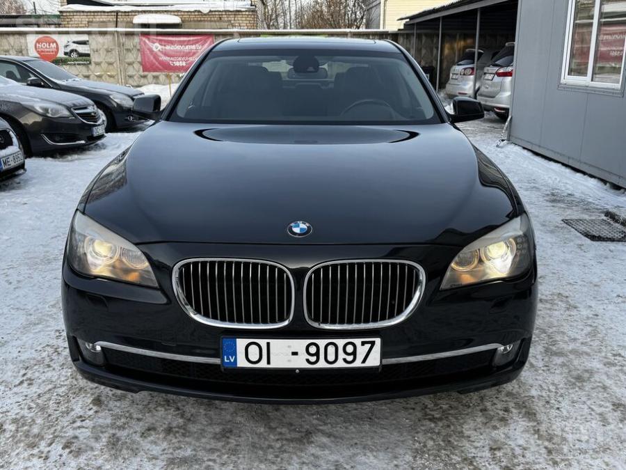Melns BMW 730 2009 Daugavpils, ar dzinēja tilpumu 3.00 L un nobraukumu 0 tūkst. km par 9500 €, foto 2 vietnē AUTOMOTO.COM.LV
