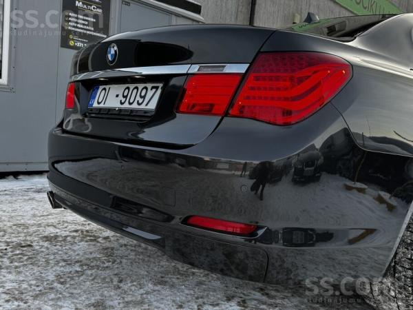 Melns BMW 730 2009 Daugavpils, ar dzinēja tilpumu 3.00 L un nobraukumu 0 tūkst. km par 9500 €, foto 8 vietnē AUTOMOTO.COM.LV