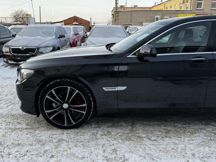 Melns BMW 730 2009 Daugavpils, ar dzinēja tilpumu 3.00 L un nobraukumu 0 tūkst. km par 9500 €, foto 9 vietnē AUTOMOTO.COM.LV