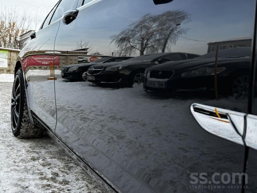 Melns BMW 730 2009 Daugavpils, ar dzinēja tilpumu 3.00 L un nobraukumu 0 tūkst. km par 9500 €, foto 14 vietnē AUTOMOTO.COM.LV