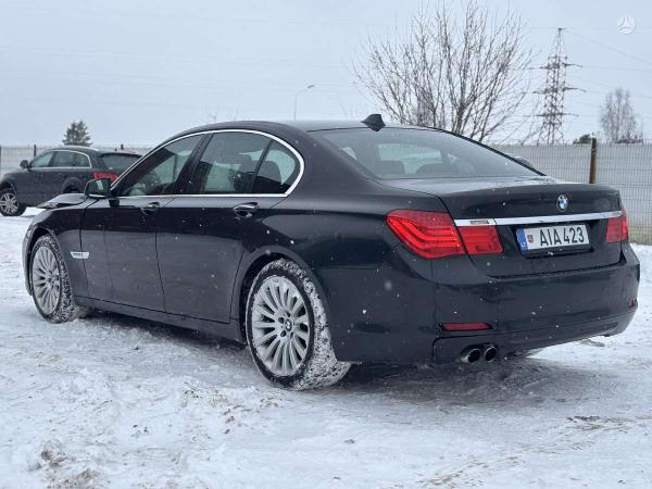 Melns BMW 730 2009 Utena, ar dzinēja tilpumu 2.99 L un nobraukumu 241 tūkst. km par 5499 €, foto 4 vietnē AUTOMOTO.COM.LV