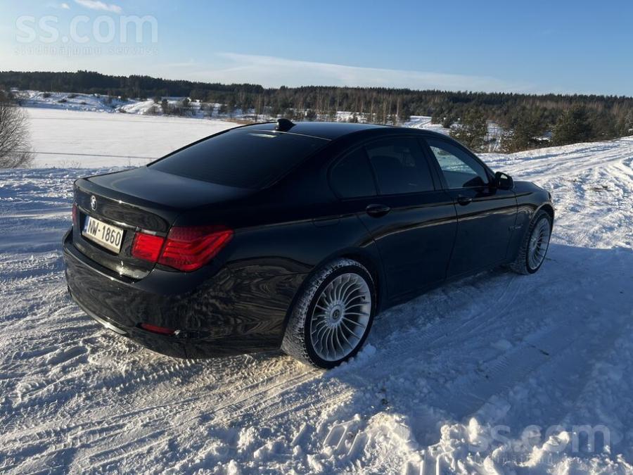 Black BMW 730 2009 in Daugavpils, with an engine capacity of 3.00 L and mileage of 230 thousand km for 11700 €, photo 6 on AUTOMOTO.COM.LV