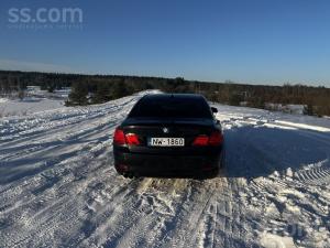 Black BMW 730 2009 in Daugavpils, with an engine capacity of 3.00 L and mileage of 230 thousand km for 11700 €, photo 7 on AUTOMOTO.COM.LV