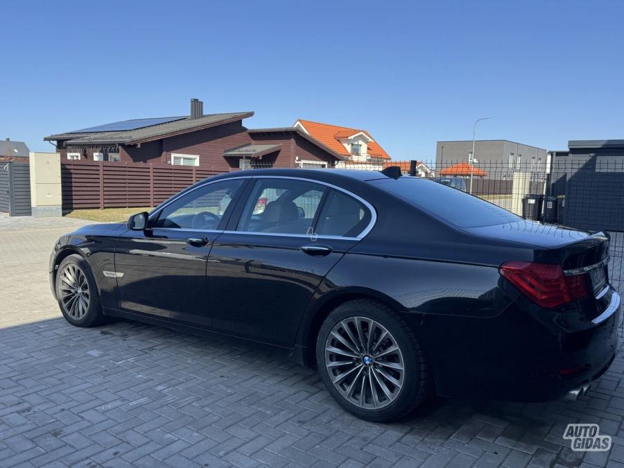 Melns BMW 730 2009 Klaipėda, ar dzinēja tilpumu 3.00 L un nobraukumu 351 tūkst. km par 10000 €, foto 1 vietnē AUTOMOTO.COM.LV