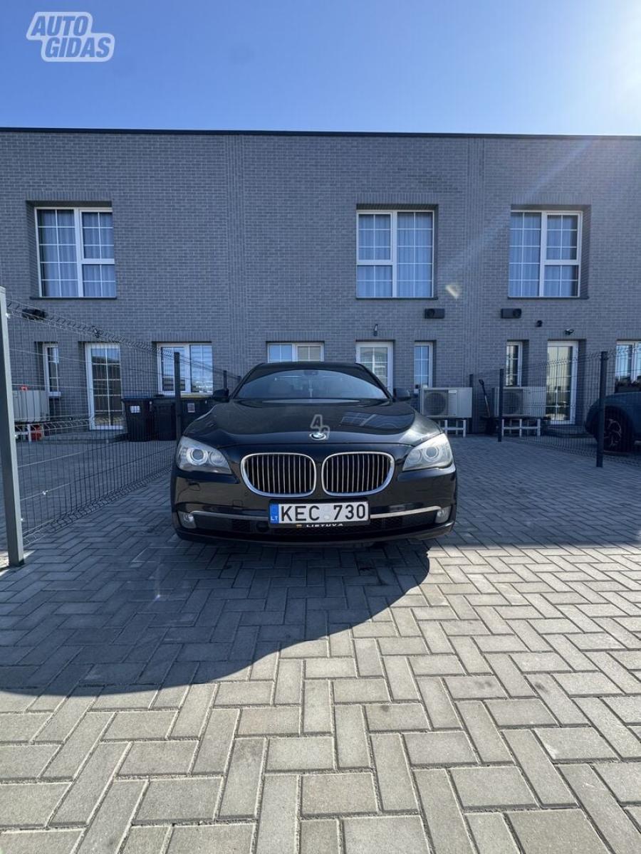 Melns BMW 730 2009 Klaipėda, ar dzinēja tilpumu 3.00 L un nobraukumu 351 tūkst. km par 10000 €, foto 2 vietnē AUTOMOTO.COM.LV