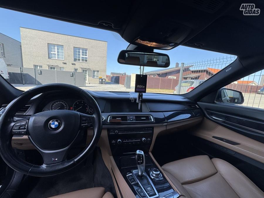 Melns BMW 730 2009 Klaipėda, ar dzinēja tilpumu 3.00 L un nobraukumu 351 tūkst. km par 10000 €, foto 8 vietnē AUTOMOTO.COM.LV