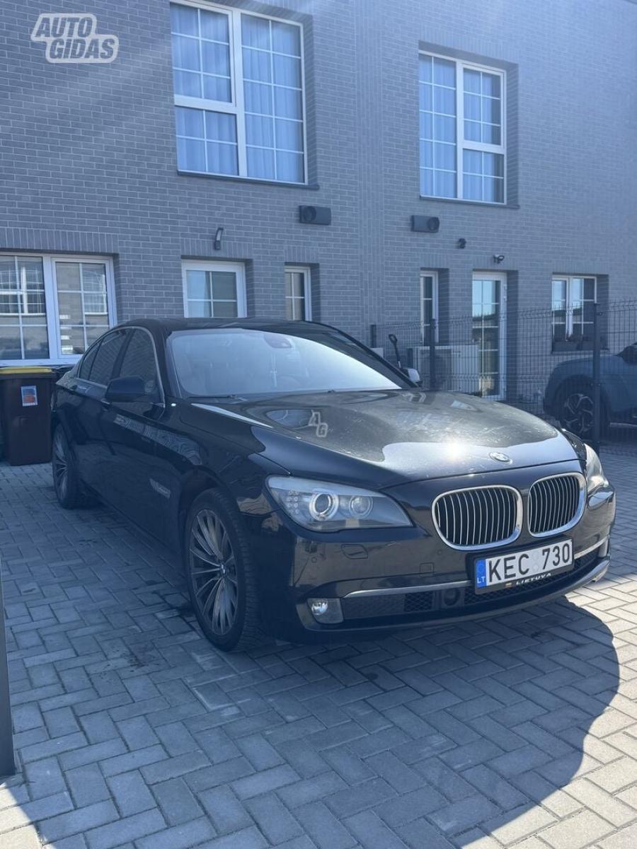 Melns BMW 730 2009 Klaipėda, ar dzinēja tilpumu 3.00 L un nobraukumu 351 tūkst. km par 10000 €, foto 13 vietnē AUTOMOTO.COM.LV