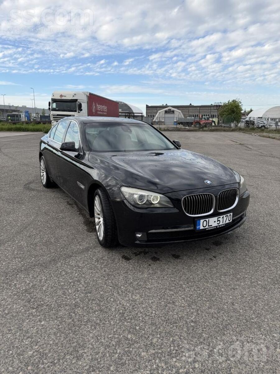 Melns BMW 730 2009 Liepāja, ar dzinēja tilpumu 3.00 L un nobraukumu 243 tūkst. km par 9450 €, foto 3 vietnē AUTOMOTO.COM.LV