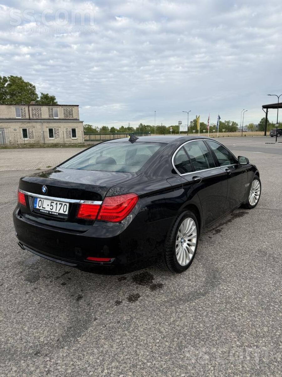 Melns BMW 730 2009 Liepāja, ar dzinēja tilpumu 3.00 L un nobraukumu 243 tūkst. km par 9450 €, foto 5 vietnē AUTOMOTO.COM.LV