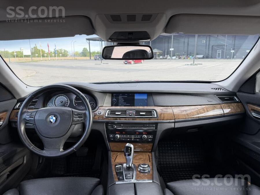 Melns BMW 730 2009 Liepāja, ar dzinēja tilpumu 3.00 L un nobraukumu 243 tūkst. km par 9450 €, foto 6 vietnē AUTOMOTO.COM.LV