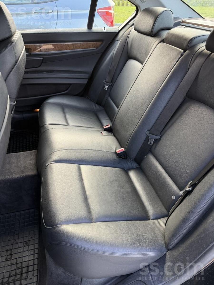 Melns BMW 730 2009 Liepāja, ar dzinēja tilpumu 3.00 L un nobraukumu 243 tūkst. km par 9450 €, foto 8 vietnē AUTOMOTO.COM.LV