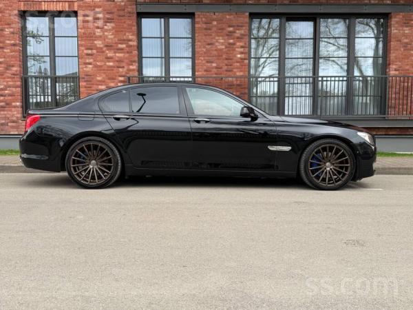Melns BMW 730 2009 Rīga, ar dzinēja tilpumu 3.00 L un nobraukumu 239 tūkst. km par 11495 €, foto 5 vietnē AUTOMOTO.COM.LV
