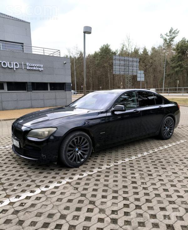 Melns BMW 730 2009 Rīga, ar dzinēja tilpumu 3.00 L un nobraukumu 338 tūkst. km par 9500 €, foto 1 vietnē AUTOMOTO.COM.LV