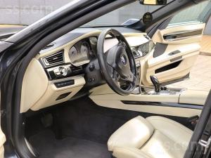 Black BMW 730 2009 in Riga, with an engine capacity of 3.00 L and mileage of 338 thousand km for 9500 €, photo 6 on AUTOMOTO.COM.LV