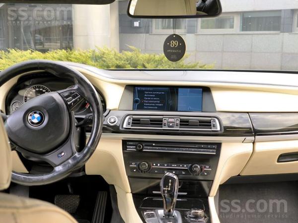 Black BMW 730 2009 in Riga, with an engine capacity of 3.00 L and mileage of 338 thousand km for 9500 €, photo 7 on AUTOMOTO.COM.LV