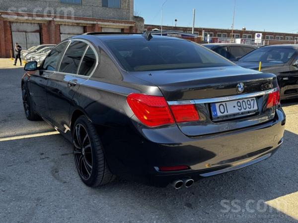 Melns BMW 730 2009 Daugavpils, ar dzinēja tilpumu 3.00 L un nobraukumu 0 tūkst. km par 9500 €, foto 4 vietnē AUTOMOTO.COM.LV