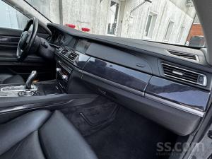 Melns BMW 730 2009 Daugavpils, ar dzinēja tilpumu 3.00 L un nobraukumu 0 tūkst. km par 9500 €, foto 21 vietnē AUTOMOTO.COM.LV