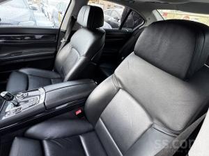 Melns BMW 730 2009 Daugavpils, ar dzinēja tilpumu 3.00 L un nobraukumu 0 tūkst. km par 9500 €, foto 25 vietnē AUTOMOTO.COM.LV
