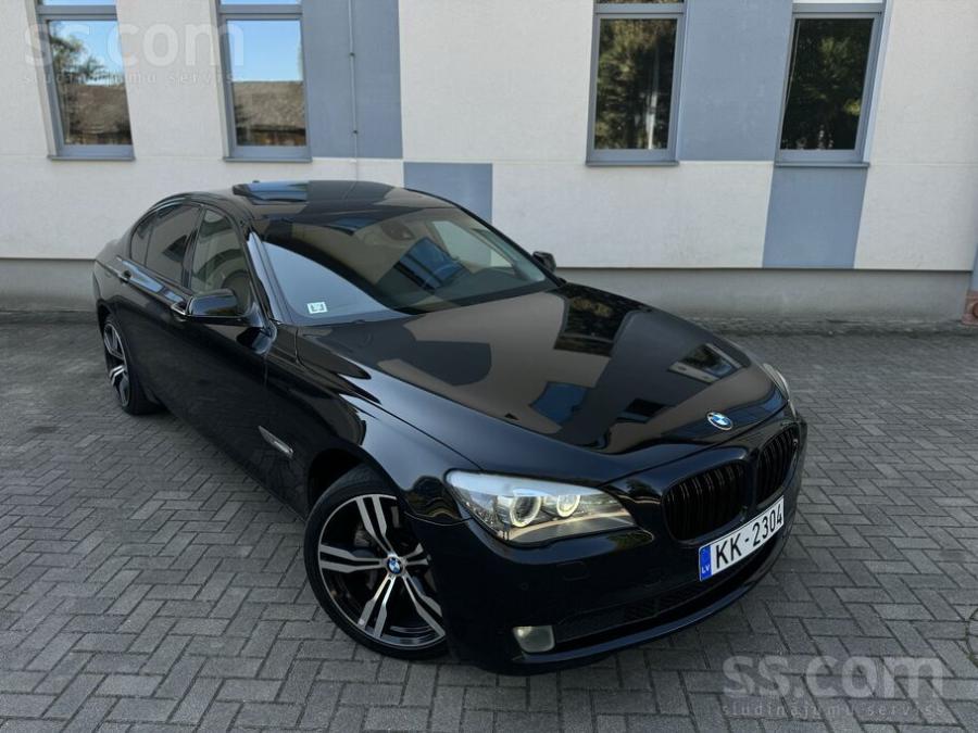 Black BMW 730 2009 in Jelgava, with an engine capacity of 3.00 L and mileage of 380 thousand km for 8500 €, photo 1 on AUTOMOTO.COM.LV