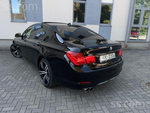 Melns BMW 730 2009 Jelgava, ar dzinēja tilpumu 3.00 L un nobraukumu 380 tūkst. km par 8500 €, foto 8 vietnē AUTOMOTO.COM.LV