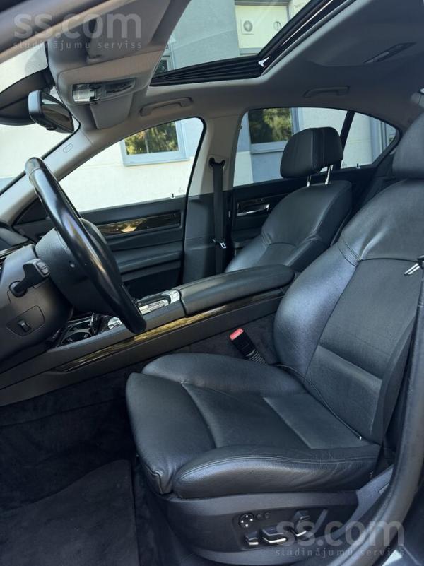 Melns BMW 730 2009 Jelgava, ar dzinēja tilpumu 3.00 L un nobraukumu 380 tūkst. km par 8500 €, foto 9 vietnē AUTOMOTO.COM.LV