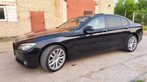 Black BMW 730 2009 in Daugavpils, with an engine capacity of 3.00 L and mileage of 291 thousand km for 9700 €, photo 5 on AUTOMOTO.COM.LV