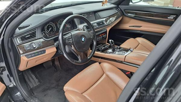 Melns BMW 730 2009 Daugavpils, ar dzinēja tilpumu 3.00 L un nobraukumu 291 tūkst. km par 9700 €, foto 6 vietnē AUTOMOTO.COM.LV