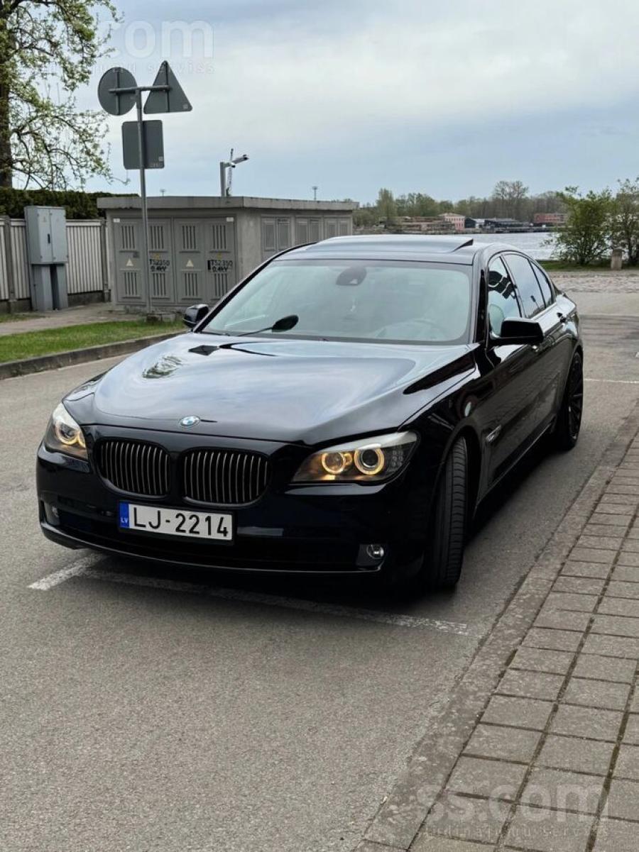 Black BMW 730 2009 in Riga, with an engine capacity of 3.00 L and mileage of 239 thousand km for 11495 €, photo 6 on AUTOMOTO.COM.LV