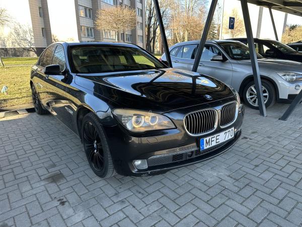 Melns BMW 730 2009 Kauņa, ar dzinēja tilpumu 3.00 L un nobraukumu 335 tūkst. km par 10000 €, foto 2 vietnē AUTOMOTO.COM.LV