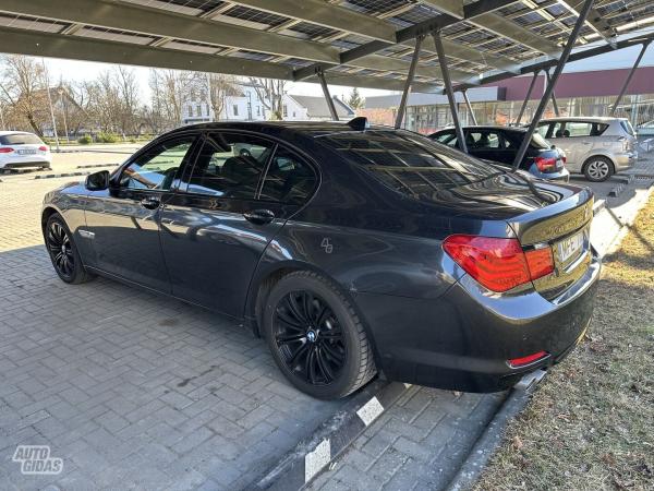 Melns BMW 730 2009 Kauņa, ar dzinēja tilpumu 3.00 L un nobraukumu 335 tūkst. km par 10000 €, foto 6 vietnē AUTOMOTO.COM.LV