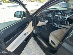 Melns BMW 730 2009 Kauņa, ar dzinēja tilpumu 3.00 L un nobraukumu 335 tūkst. km par 10000 €, foto 9 vietnē AUTOMOTO.COM.LV