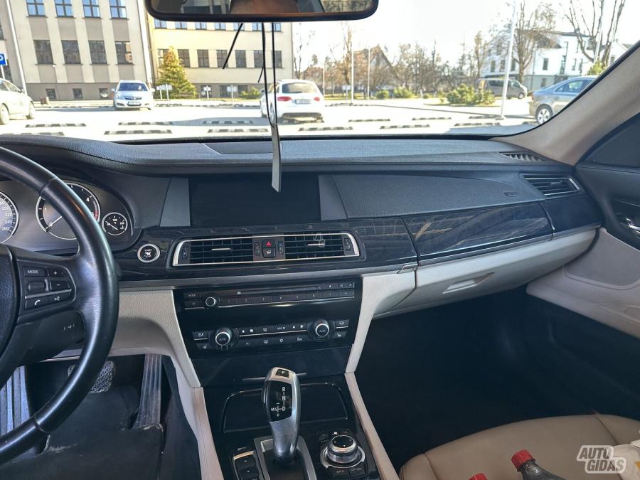Melns BMW 730 2009 Kauņa, ar dzinēja tilpumu 3.00 L un nobraukumu 335 tūkst. km par 10000 €, foto 11 vietnē AUTOMOTO.COM.LV