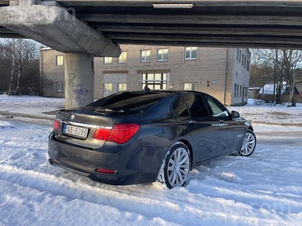 Черный БМВ 730 2009 в Вентспилс, объемом двигателя 3.00 л и пробегом 255 тыс. км за 8700 €, фото 4 на AUTOMOTO.COM.LV