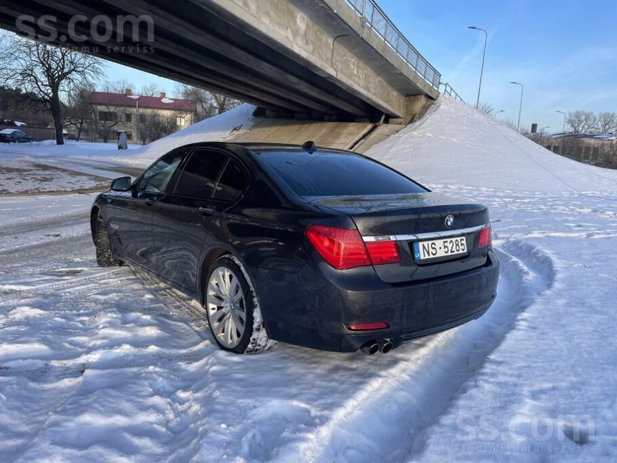 Melns BMW 730 2009 Ventspils, ar dzinēja tilpumu 3.00 L un nobraukumu 255 tūkst. km par 8700 €, foto 6 vietnē AUTOMOTO.COM.LV