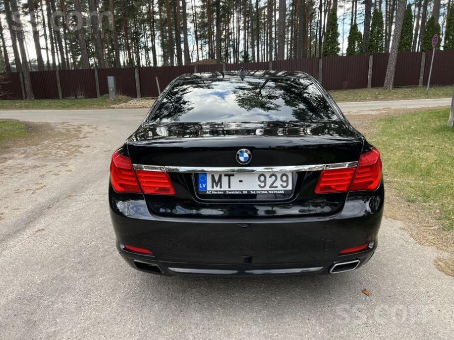 Black BMW 730 2009 in Riga, with an engine capacity of 3.00 L and mileage of 323 thousand km for 8500 €, photo 7 on AUTOMOTO.COM.LV