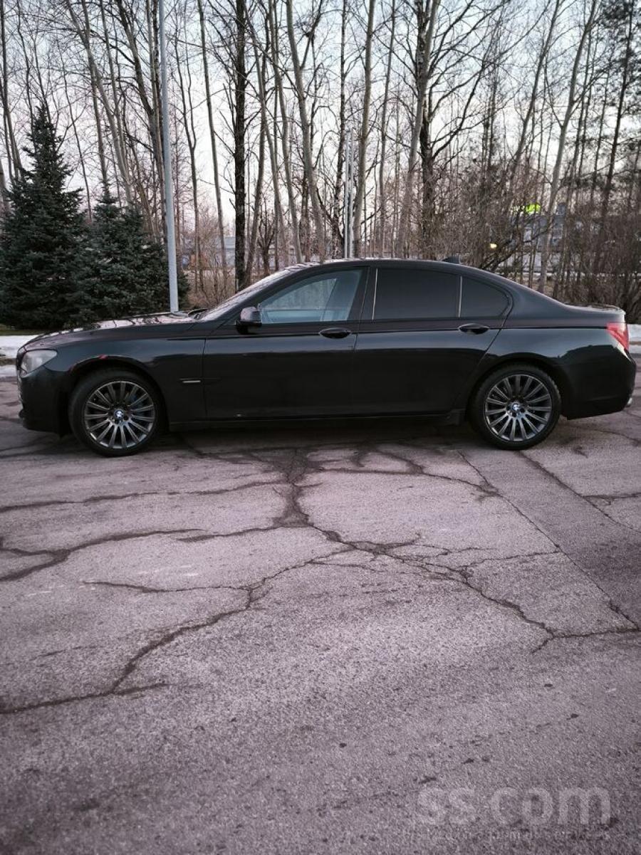 Melns BMW 730 2009 Rīga, ar dzinēja tilpumu 3.00 L un nobraukumu 338 tūkst. km par 11490 €, foto 3 vietnē AUTOMOTO.COM.LV