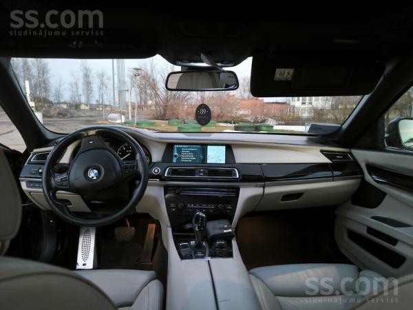 Black BMW 730 2009 in Riga, with an engine capacity of 3.00 L and mileage of 338 thousand km for 11490 €, photo 6 on AUTOMOTO.COM.LV