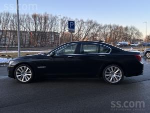 Melns BMW 730 2009 Liepāja, ar dzinēja tilpumu 3.00 L un nobraukumu 267 tūkst. km par 8700 €, foto 8 vietnē AUTOMOTO.COM.LV
