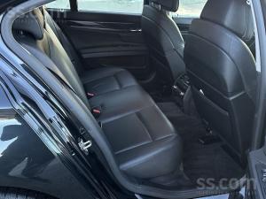Melns BMW 730 2009 Liepāja, ar dzinēja tilpumu 3.00 L un nobraukumu 267 tūkst. km par 8700 €, foto 11 vietnē AUTOMOTO.COM.LV