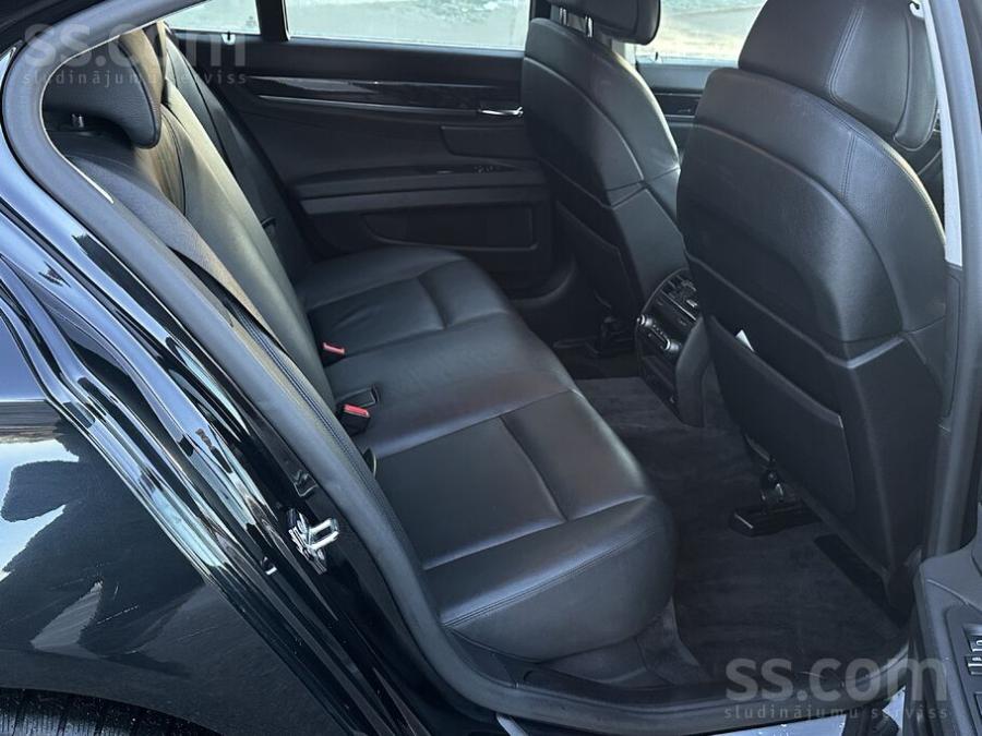 Melns BMW 730 2009 Liepāja, ar dzinēja tilpumu 3.00 L un nobraukumu 267 tūkst. km par 8700 €, foto 11 vietnē AUTOMOTO.COM.LV